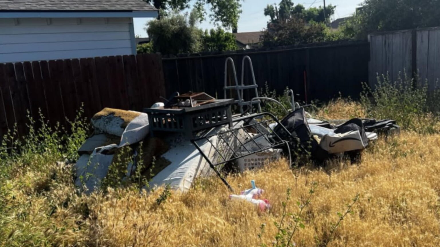 Junk Removal In Gustine California – Fast & Friendly